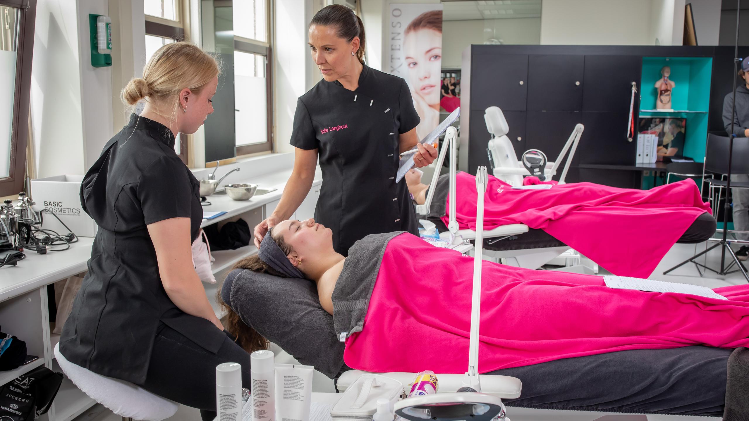 Allround schoonheidsspecialist | Dulon College